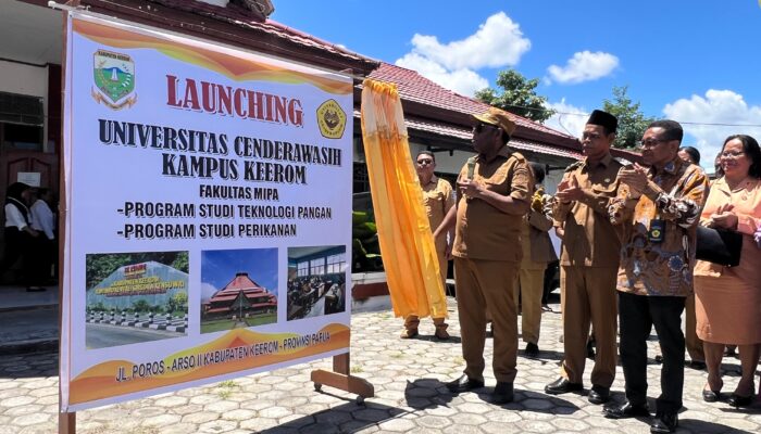 Sejarah Baru Negeri Tapal Batas, Lauching Universitas Cendrawasih ...